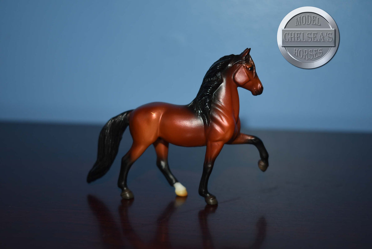 Red Bay Paso-Parade of Breeds III-Peruvian Paso Mold-Breyer Stablemate ...